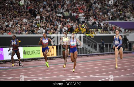 Amy Hunt of Great Britain & NI competing in the women’s 200m semi final ...