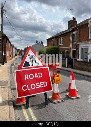 repair, temporary, road closed sign, signpost, sign, british, red ...