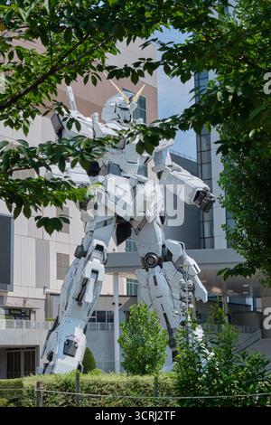 Gundam RX-78-2 statue in front of Diver City, Odaiba, Tokyo, Japan ...