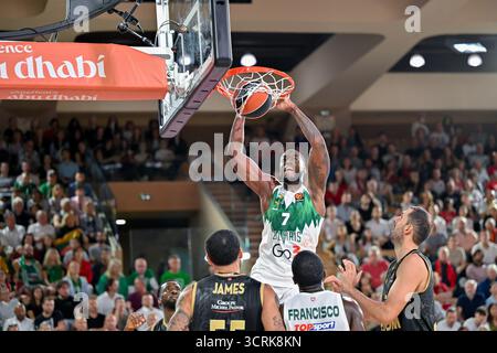Moses Wright of Zalgiris Kaunas in action with Myles Cale of FC ...