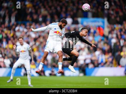 Xavi Simons of Tottenham Hotspur battle for the ball during the Carabao ...