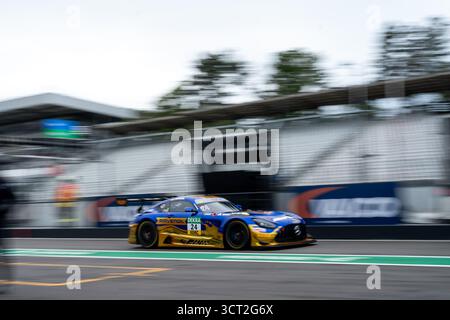 Maro Engel (Deutschland, Winward Racing, Mercedes-AMG GT3, #24) macht ...