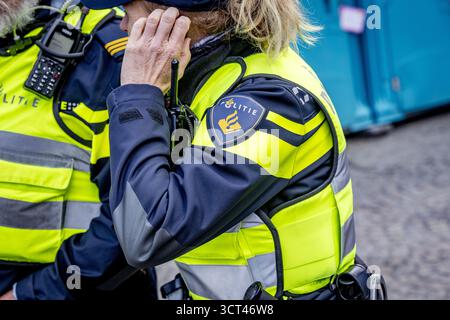 AMSTERDAM - Police officers at work. ROBIN UTRECHT /ANP netherlands out ...