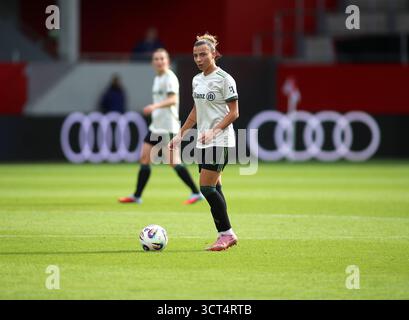 Arianna Caruso (FC Bayern München, 27) warming up before the Google ...