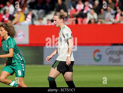 Franziska Kett (FC Bayern München, 20) during the Google Pixel Frauen ...