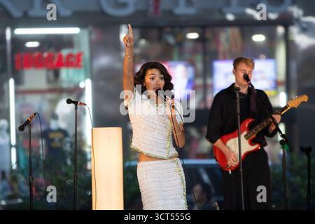 October 21, 2025, New York, New York, USA: Federal immigration agents ...