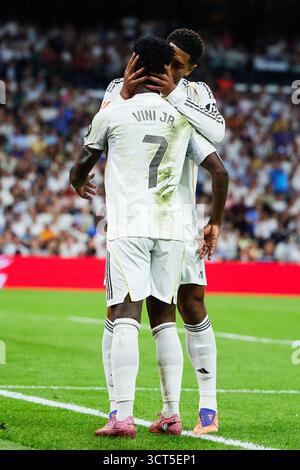 Jude Bellingham (L) and Vinicius Junior (R) of Real Madrid CF seen in ...