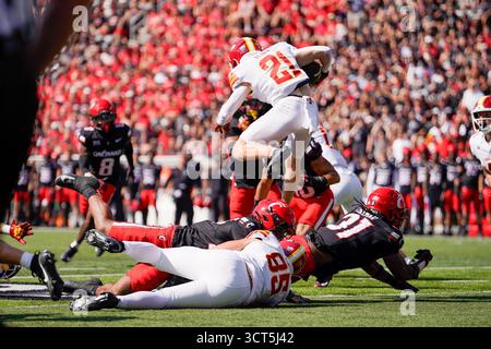 Iowa State running back Aiden Flora (21) breaks away to score a ...