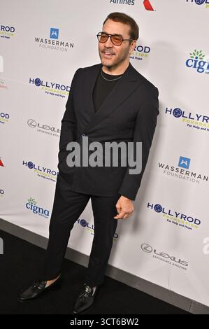 Ca. 04th Oct, 2025. Jeremy Piven at arrivals for HollyRod Foundation ...