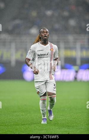 Warren Bondo of US Cremonese in action during the Serie A football ...