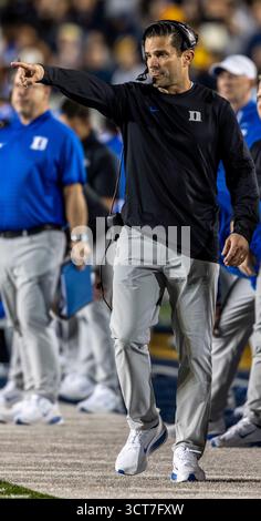 Duke head coach Manny Diaz shouts at an official during the second half ...