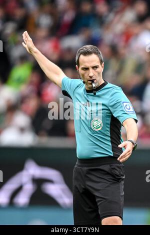 Augsburg, Germany. 04th Oct, 2025. Soccer: Bundesliga, FC Augsburg ...