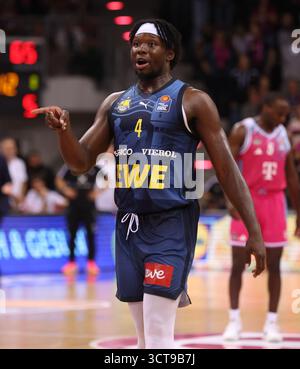 Bonn, Deutschland. 04th Oct, 2025. Zachery Cooks (Telekom Baskets Bonn ...