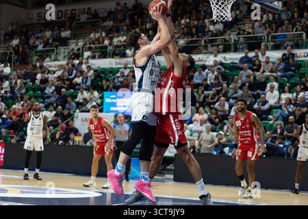 Nick McGlynn (Banco di Sardegna Sassari) during Banco di Sardegna ...