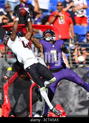 Houston Texans cornerback Kamari Lassiter (4) defends in coverage in ...