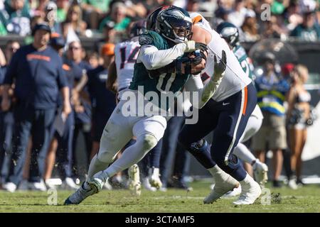 Philadelphia Eagles linebacker Joshua Uche (0) pressures Washington ...