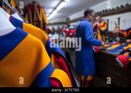 Vatican City, Vatican. 04th Oct, 2025. The new Swiss Guards prepare for ...
