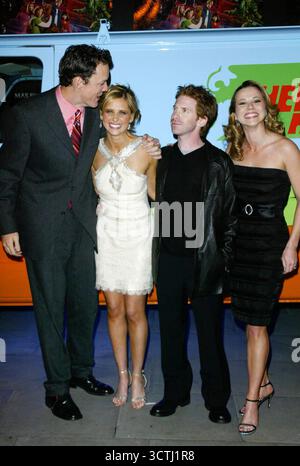 LINDA CARDELLINI, SETH GREEN, SCOOBY-DOO 2: MONSTERS UNLEASHED, 2004 ...