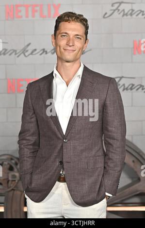 Elijah Allen-Blitz bei der Premiere des Kinofilms Frankenstein im ...