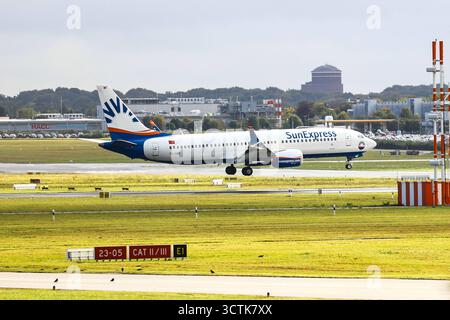 Stockbilder 10/2025 Flugzeug der Airline Turkish Airlines beim Start am ...
