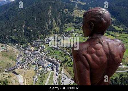The Ponderer aka the Thinker, sculpted by Miguel Angel Gonzalez, at the ...