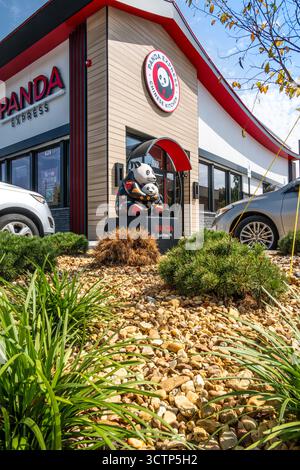 Panda Express Chinese Kitchen fast food restaurant with drive-thru in ...