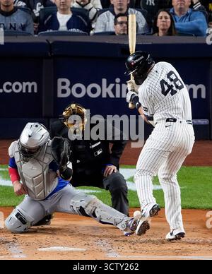 Toronto Blue Jays pitcher Louis Varland delivers against the Seattle ...