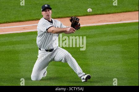 Toronto Blue Jays' Andrés Giménez fields a ground ball at Spring ...