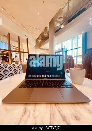 coffee shop early morning Stock Photo - Alamy