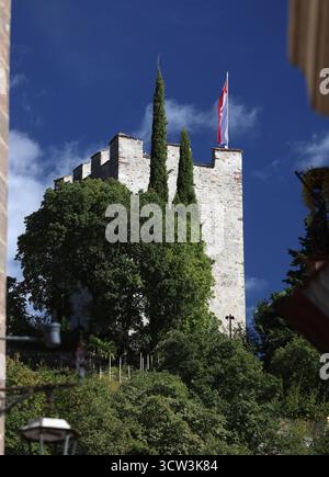 Hier der Blick in der Kurstadt Meran, Merano, auf das Kurhaus Meran, im ...