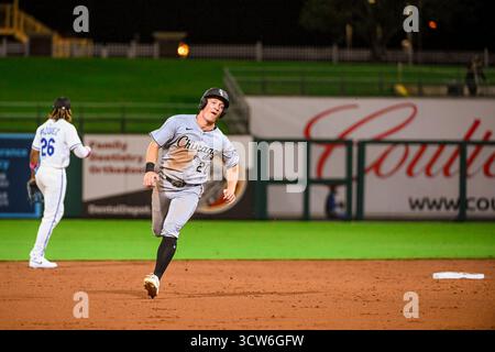 Glendale Desert Dogs right fielder Caden Connor (20) takes his lead off ...