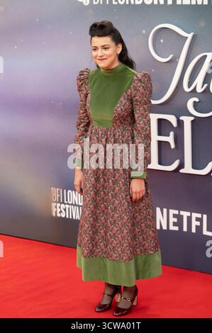 Grace Edwards at arrivals for JAY KELLY Premiere, The Egyptian Theatre ...