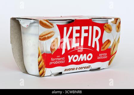 Yomo Yogurt Kefir with Probiotic Ferments, Italian fermented milk ...