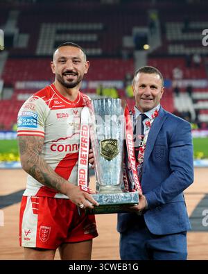 Elliot Minchella of Hull KR and Willie Peters Head Coach of Hull KR ...