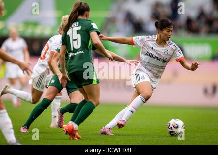Momoko Tanikawa (FC Bayern München, 18) scoring during the Google Pixel ...