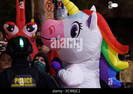 Portland, United States. 10th Oct, 2025. PORTLAND, OREGON USA - October ...