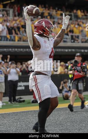 Alabama running back Daniel Hill (4) breaks into the end zone for a running touchdown against ...