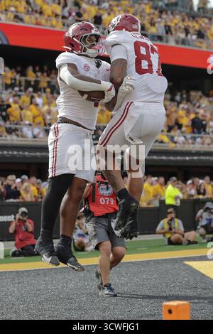 Alabama running back Daniel Hill (4) runs the ball against Tennessee ...
