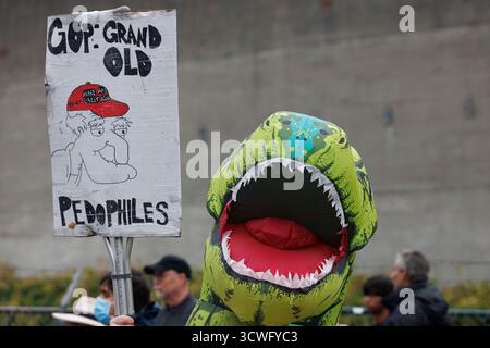 Portland, United States. 11th Oct, 2025. PORTLAND, OREGON USA - October ...