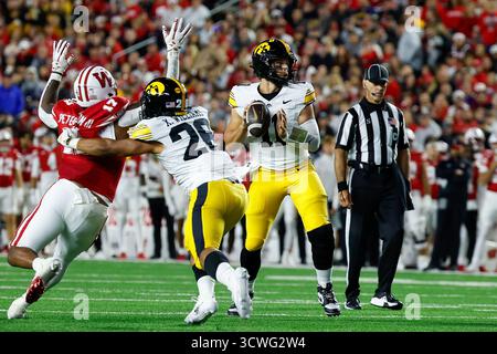 Iowa quarterback Mark Gronowski looks to pass during the second half of ...