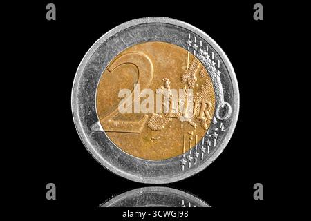 Common obverse face of a 2 Euro bimtallic coin Stock Photo - Alamy