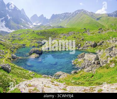Blue Lake in Roshka - Chauki mountain valley, Georgia Stock Photo - Alamy