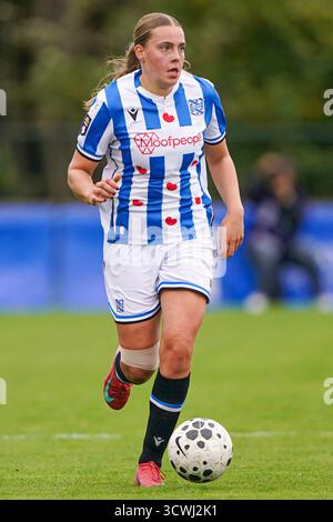 HEERENVEEN, NETHERLANDS - OCTOBER 12: Eef Kerkhof of sc Heerenveen ...