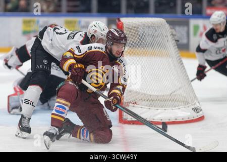 Tim Bozon (94 Geneve-Servette HC) portrait (headshot/close up) during ...