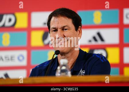 Belgium head coach Rudi Garcia, center, instructs his players during a ...