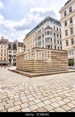 Sculpture by Rachel Whiteread, Jewish Holocaust Memorial, Judenplatz ...