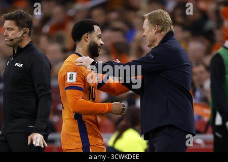 AMSTERDAM – (l-r) Memphis Depay of the Netherlands, Netherlands coach ...