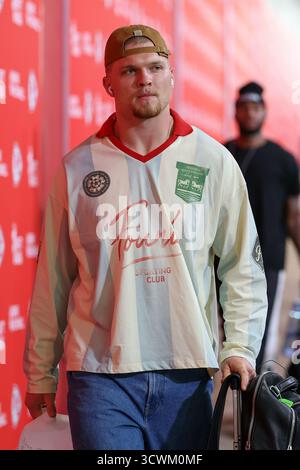 Detroit Lions defensive end Aidan Hutchinson warms up before an NFL ...