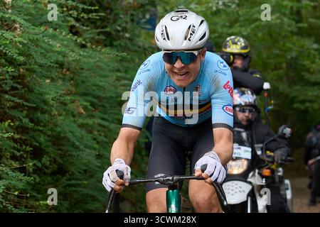 Montreal, Canada. 12th Oct, 2025. MONTREAL, CANADA - OCTOBER 12: Long ...