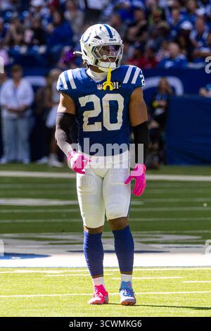 Indianapolis Colts safety Nick Cross (20) warms up before an NFL ...